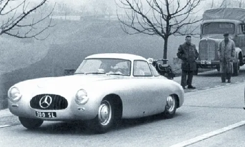 Mercedes-Benz 300 SL: The car that launched with a single press release ...